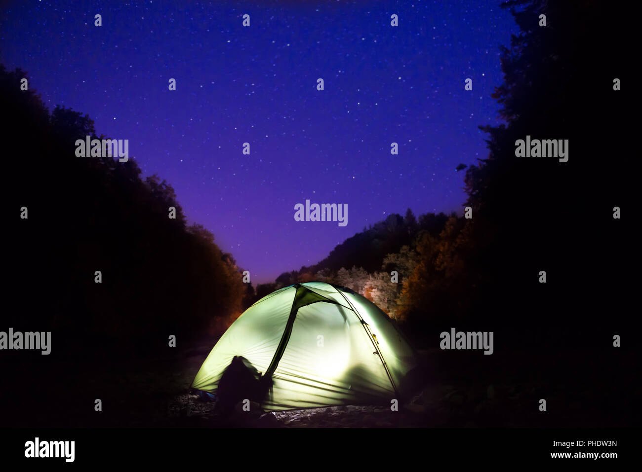 Green tent night hi-res stock photography and images - Alamy