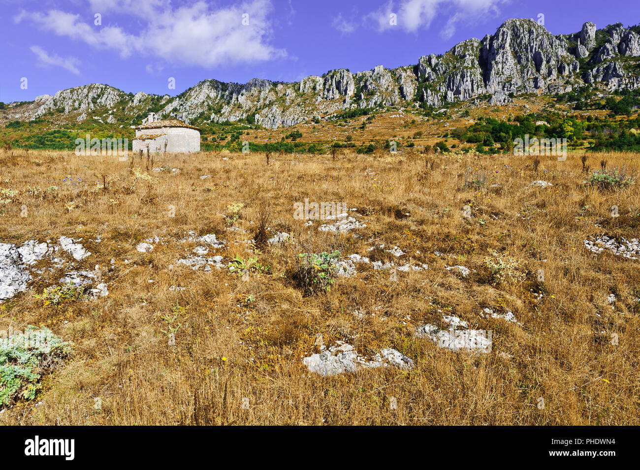 French countryside church hi-res stock photography and images - Alamy
