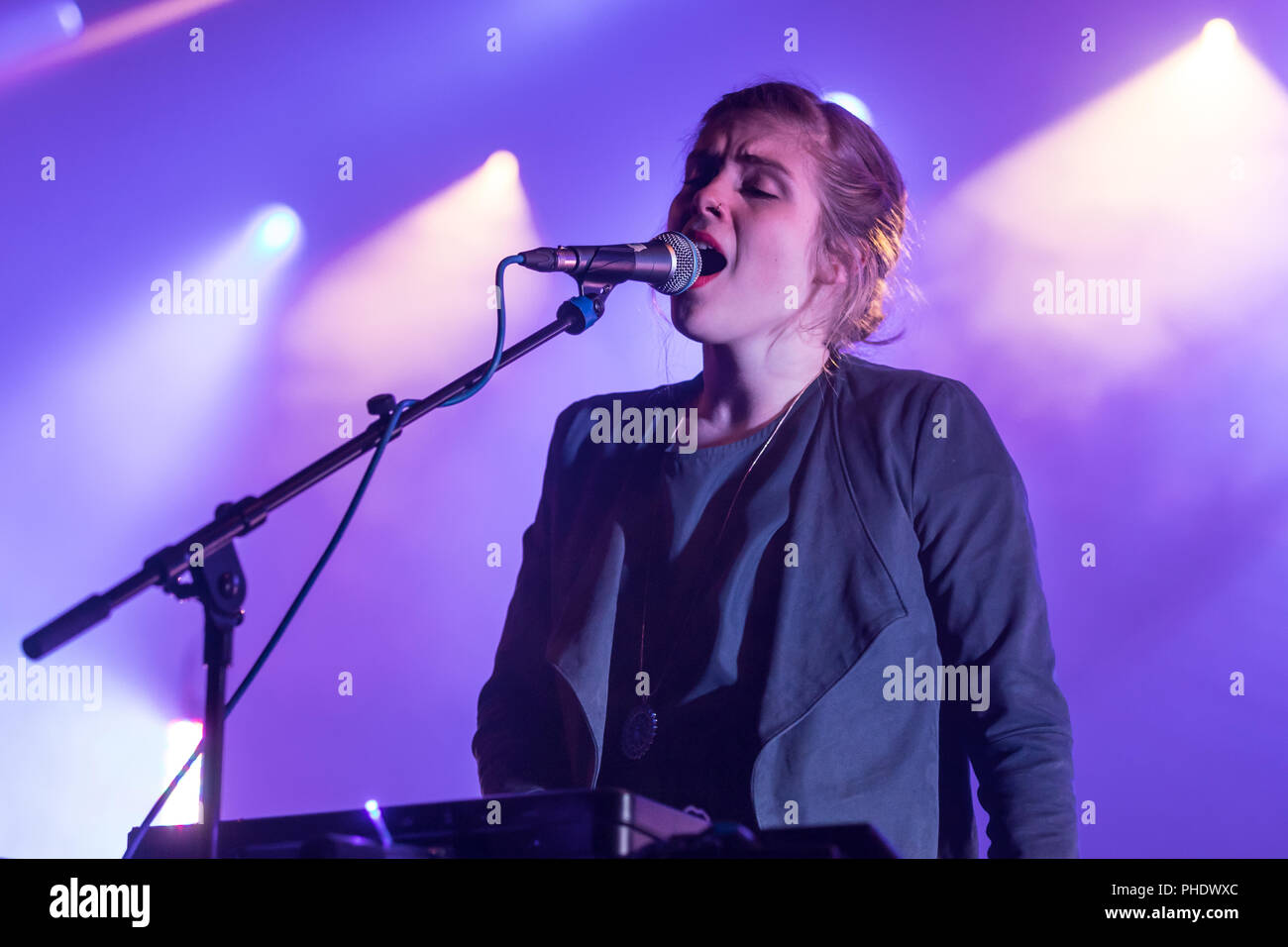 Bleu bleu hi-res stock photography and images - Alamy