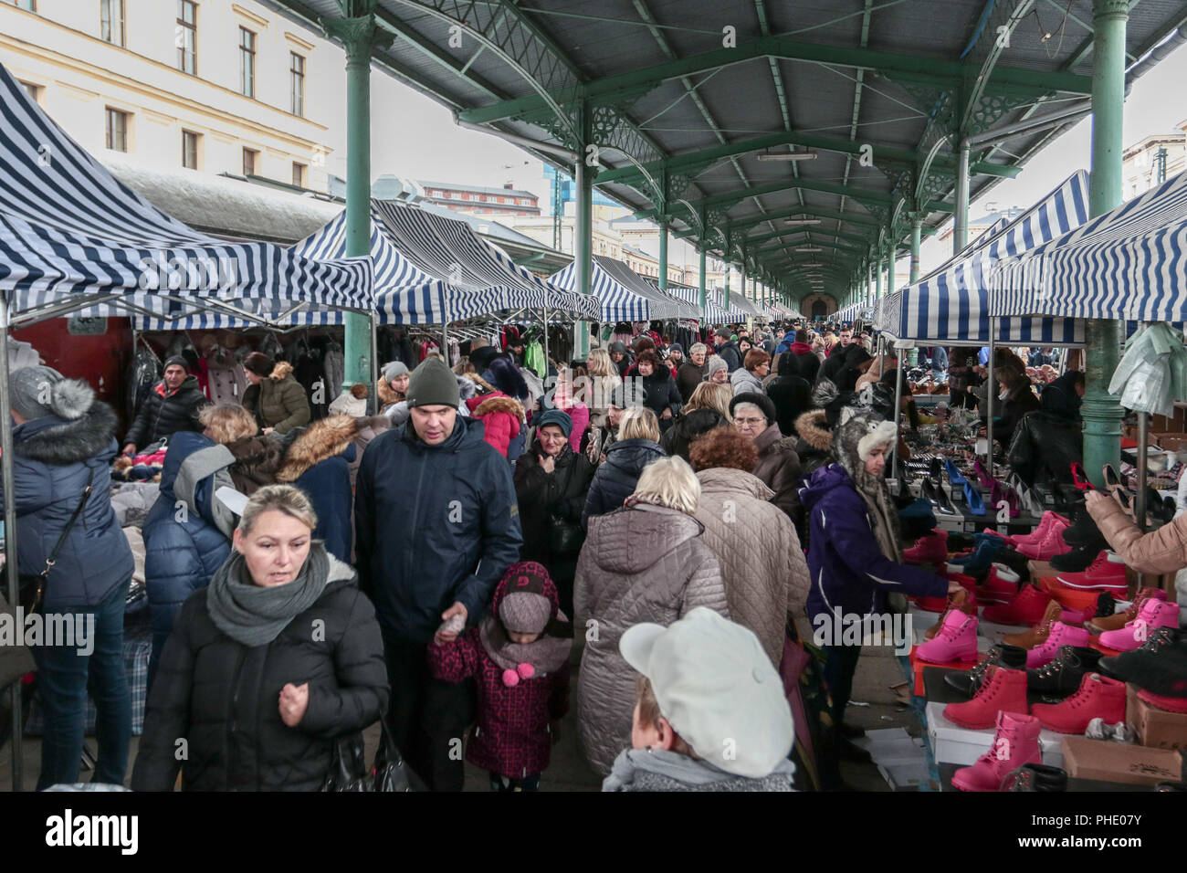 Station activity hi-res stock photography and images - Alamy