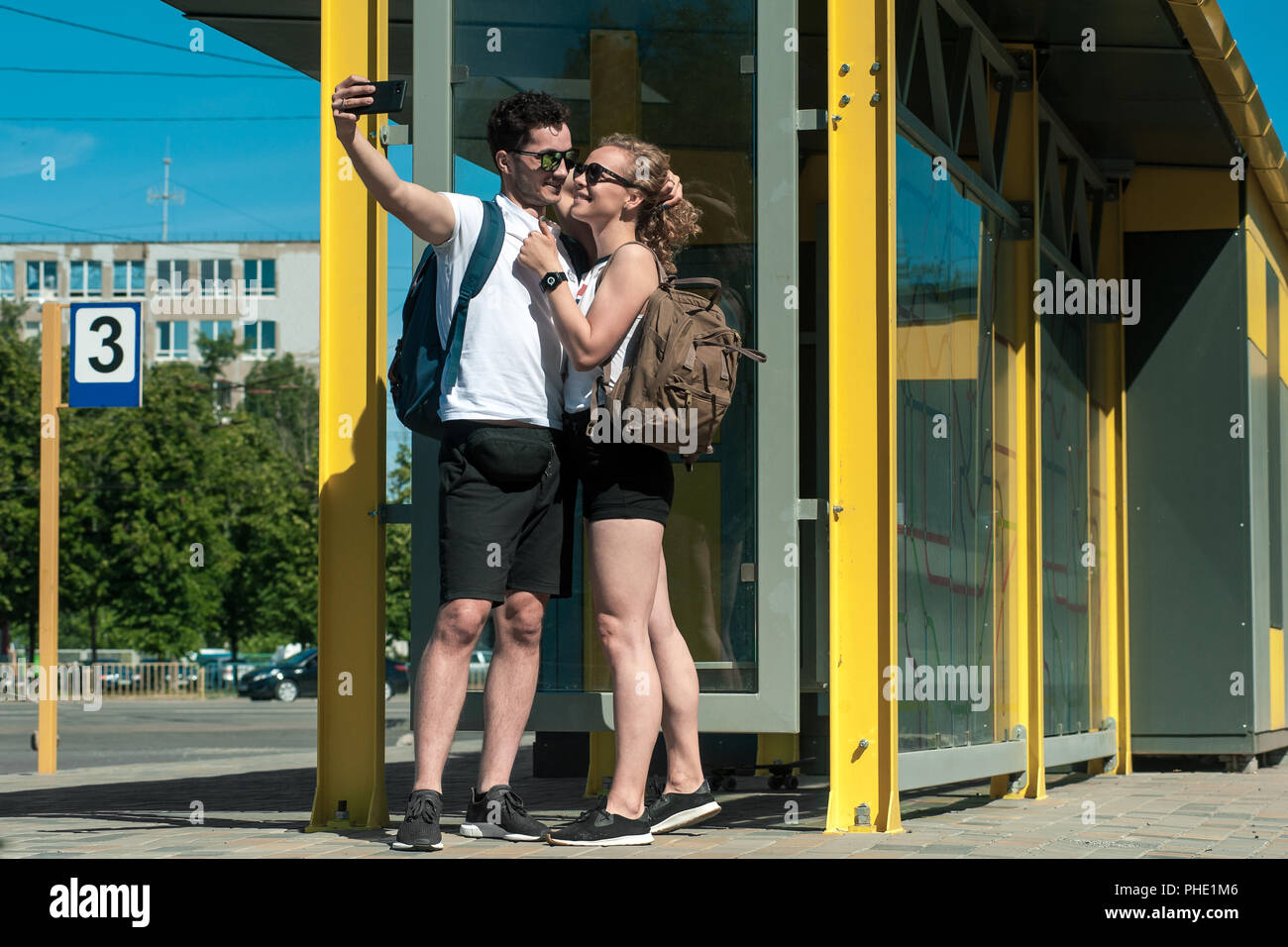 Couple smile bus hi-res stock photography and images - Alamy