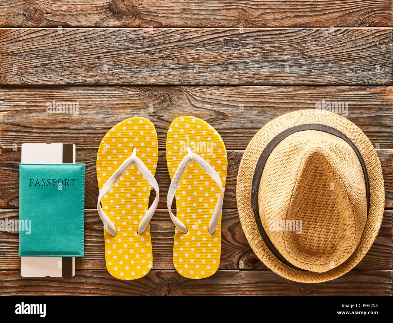 Travel and beach flat lay Stock Photo - Alamy