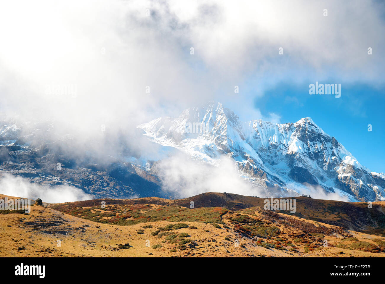 Mountains covered of snow hi-res stock photography and images - Alamy