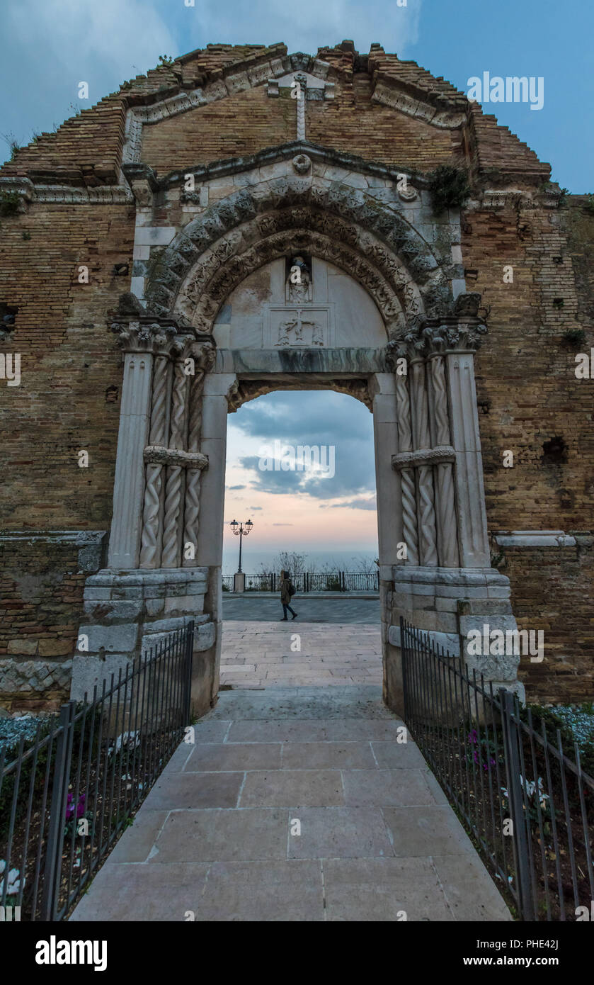 Square old town vasto hi-res stock photography and images - Alamy