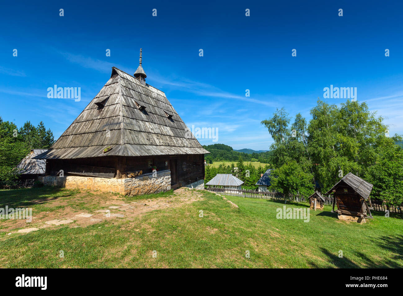 Traditional serbian house hi-res stock photography and images - Alamy