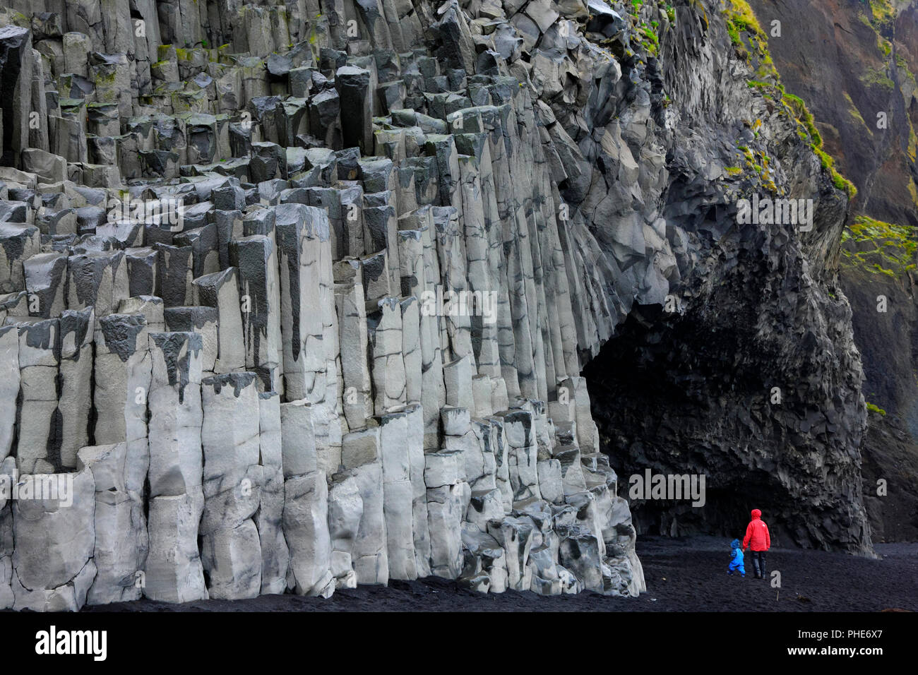 Reynisfjara beach hi-res stock photography and images - Alamy