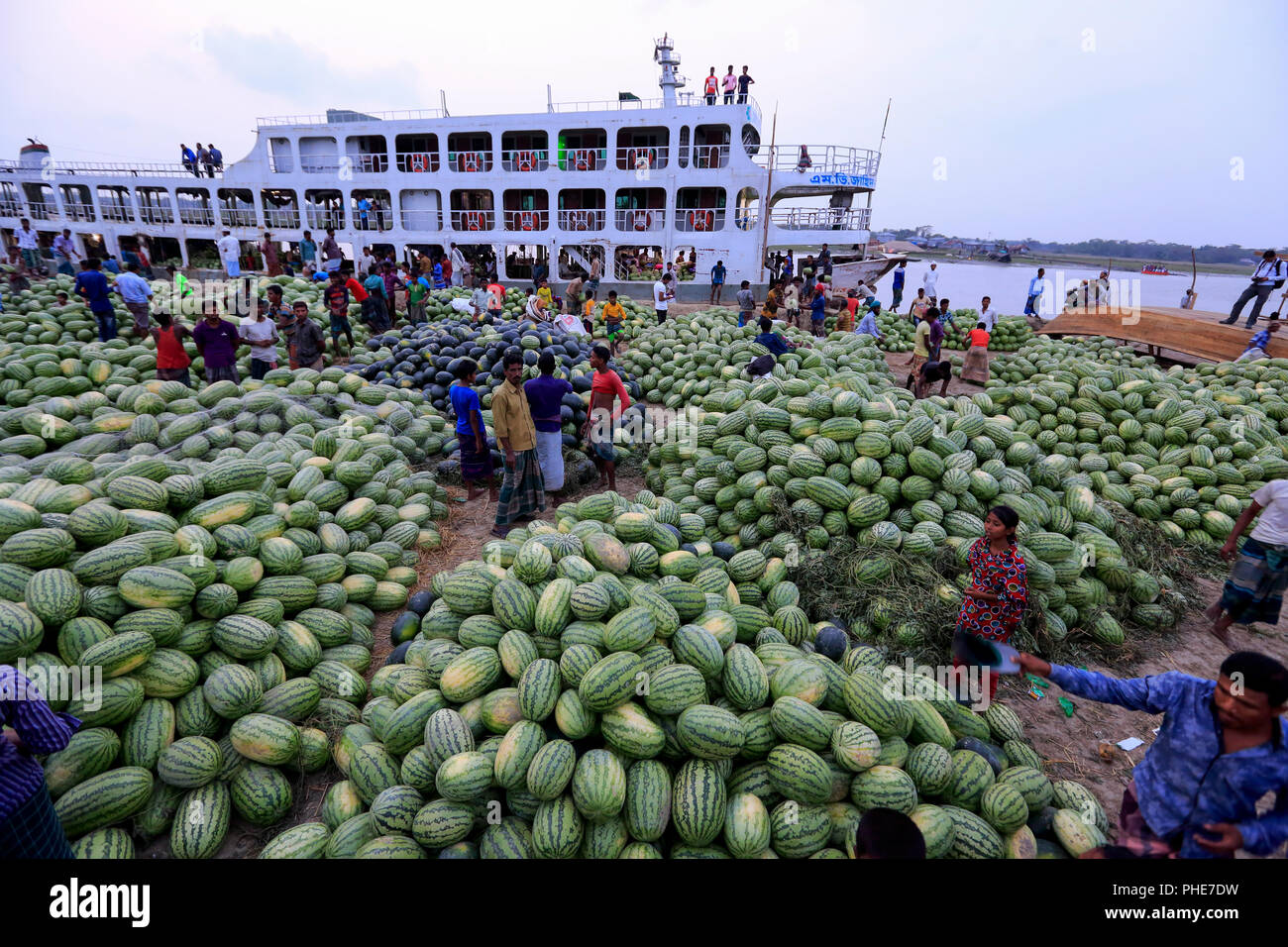 Watermelon seller man hi-res stock photography and images - Alamy