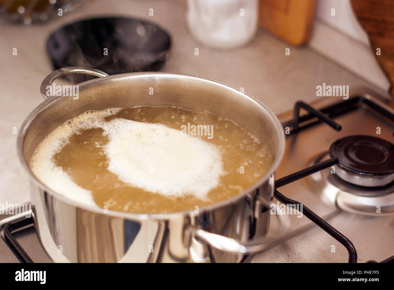 Boiling pot hi-res stock photography and images - Alamy