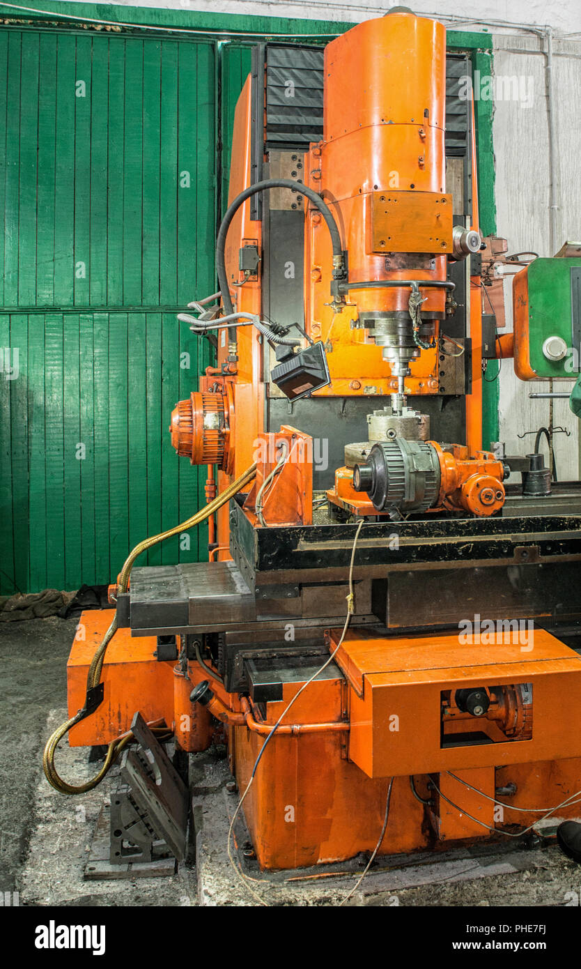 Lathe machine turning works hi-res stock photography and images - Alamy