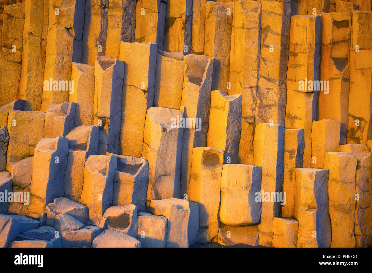 Vik rock reynisfjara beach hi-res stock photography and images - Alamy