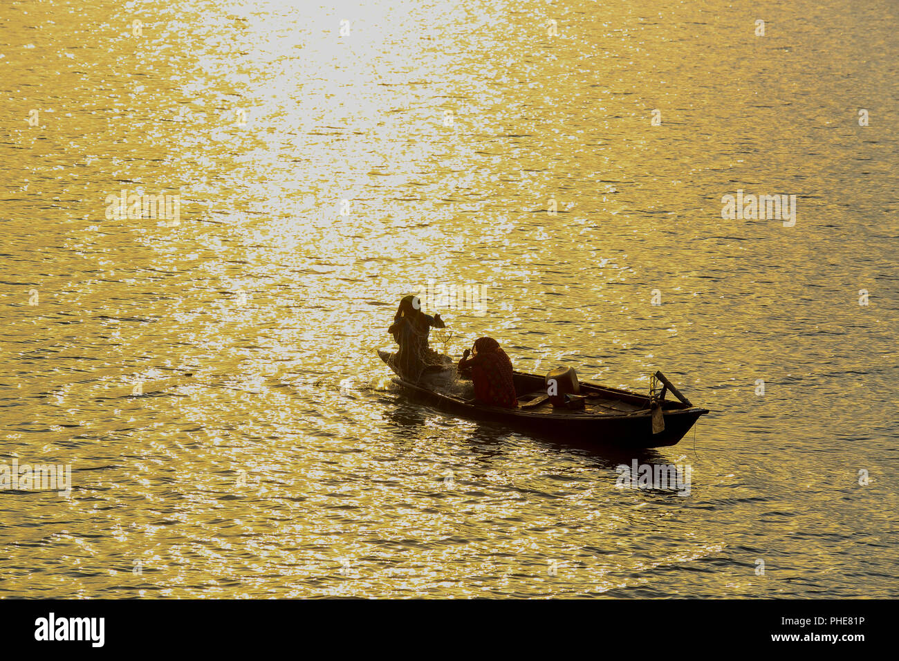 Women fishing in the Tetulia River, Patuakhali, Bangladesh Stock Photo ...