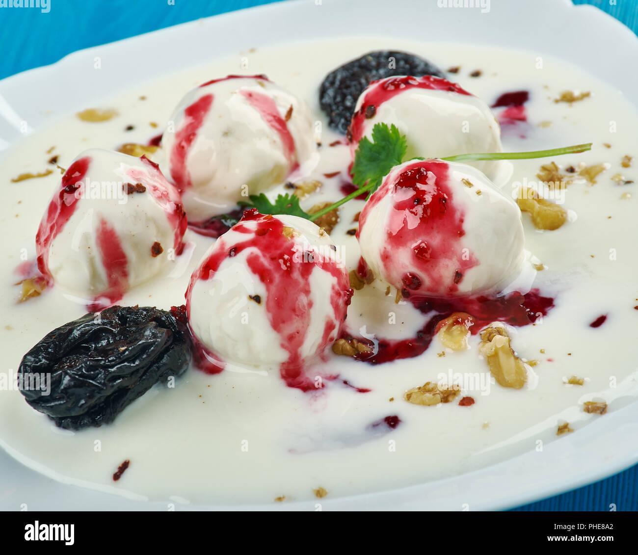 Dahi bhalla hi-res stock photography and images - Alamy