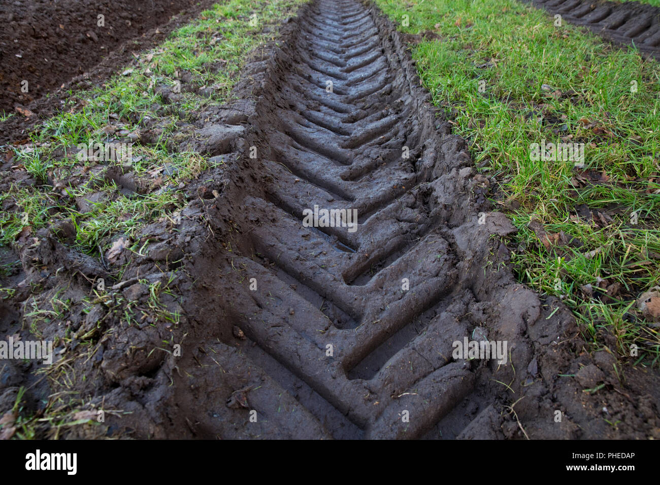 Mud ruts hi-res stock photography and images - Alamy