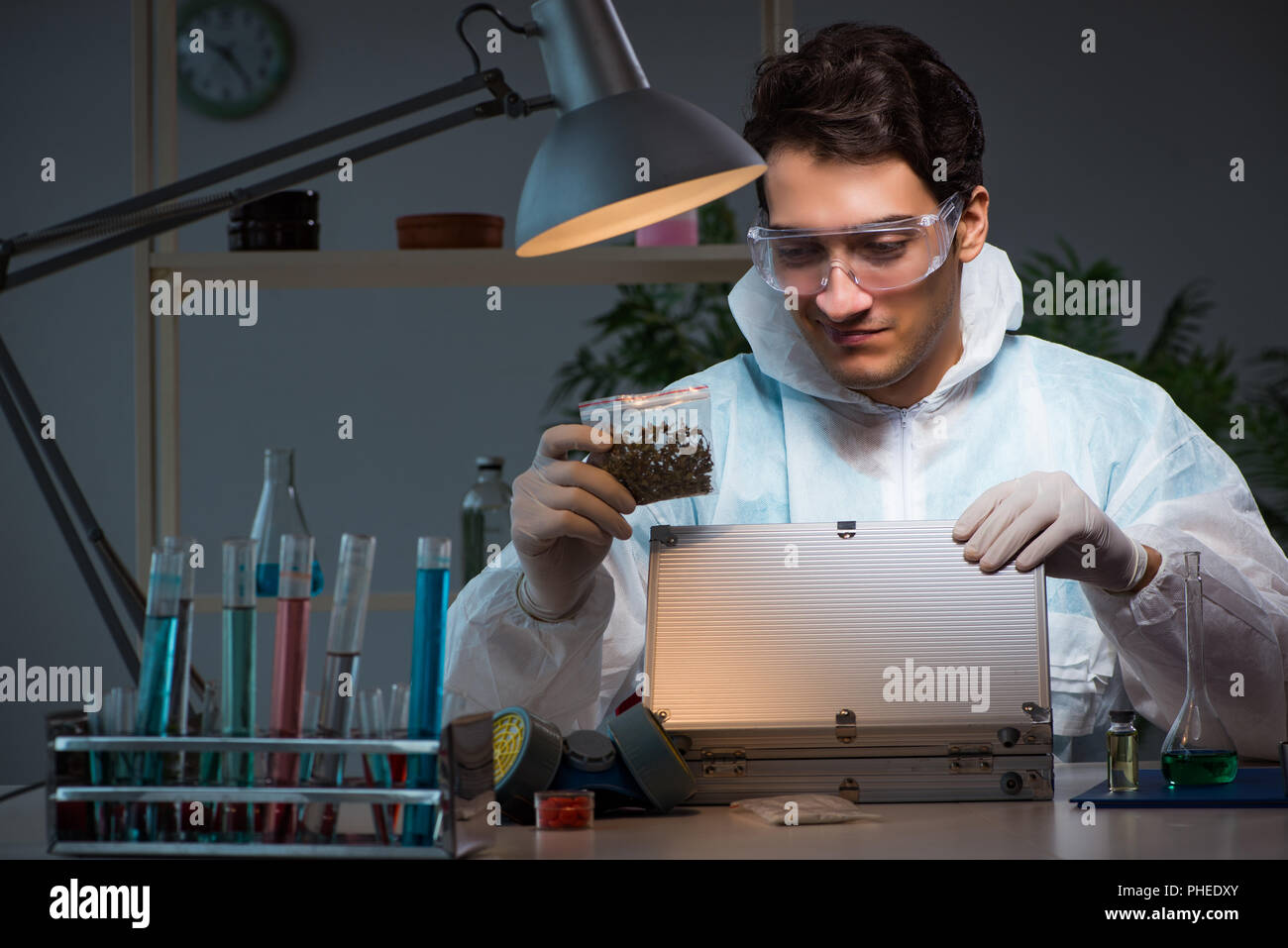 Forensic researcher hi-res stock photography and images - Alamy