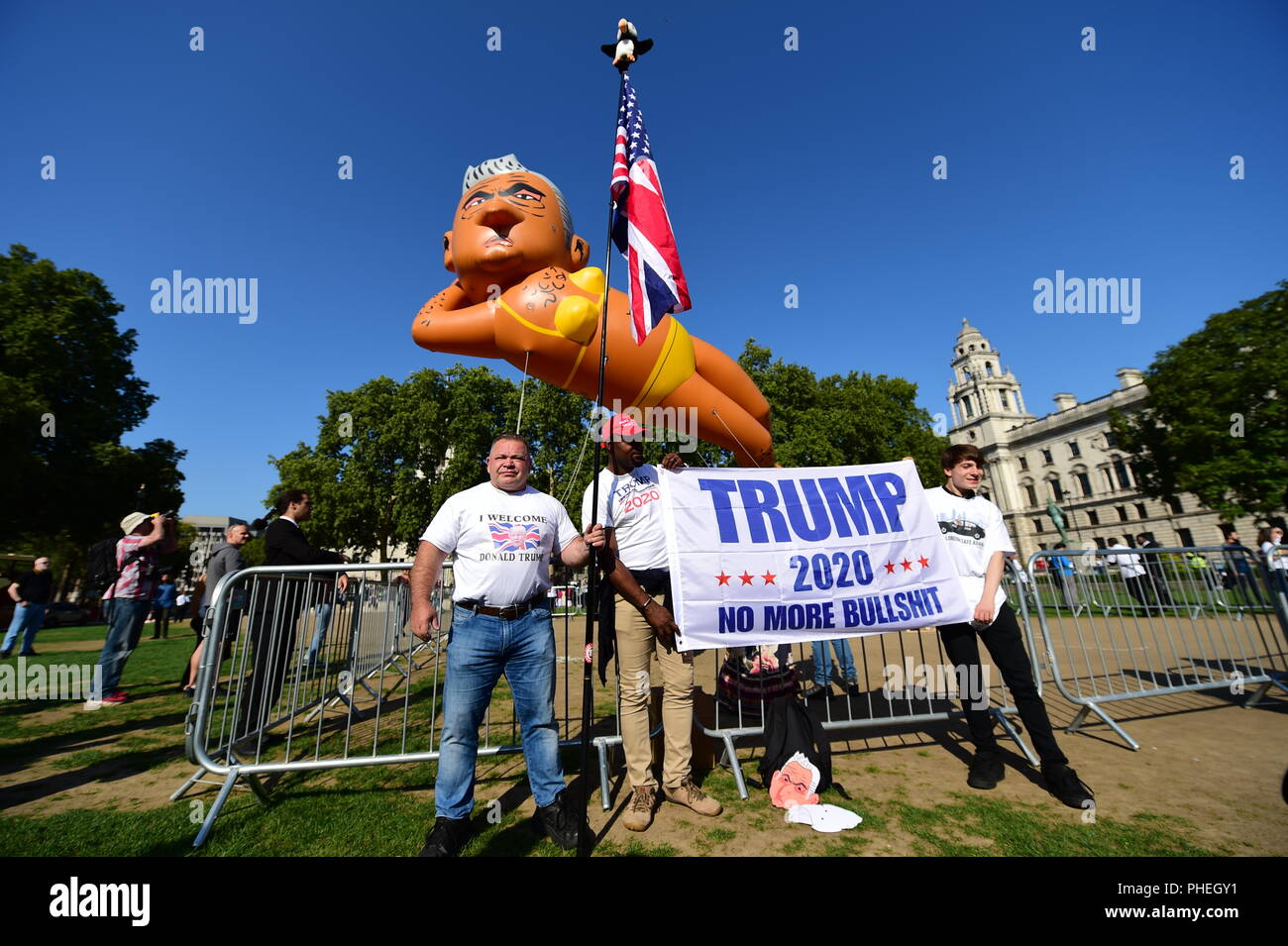 Note Explicit Content An Inflated Blimp Of London Mayor Sadiq