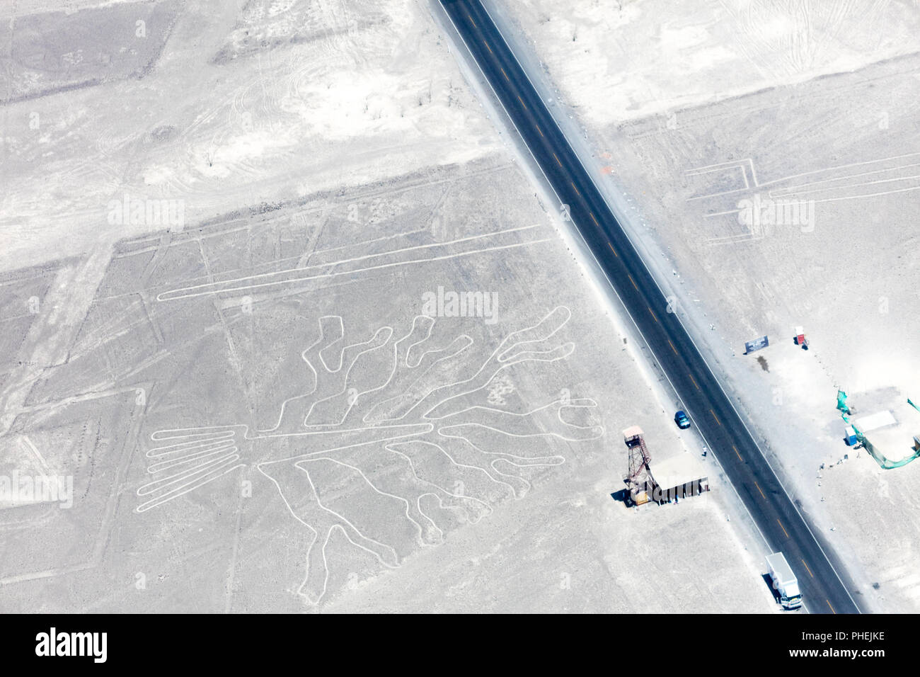 Nazca lines from the aircraft Stock Photo - Alamy