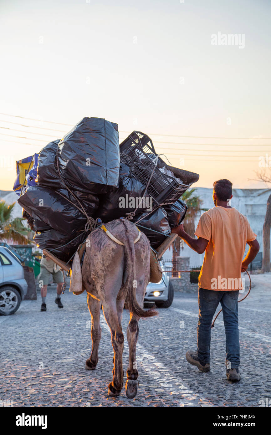 Taking out trash hi-res stock photography and images - Alamy