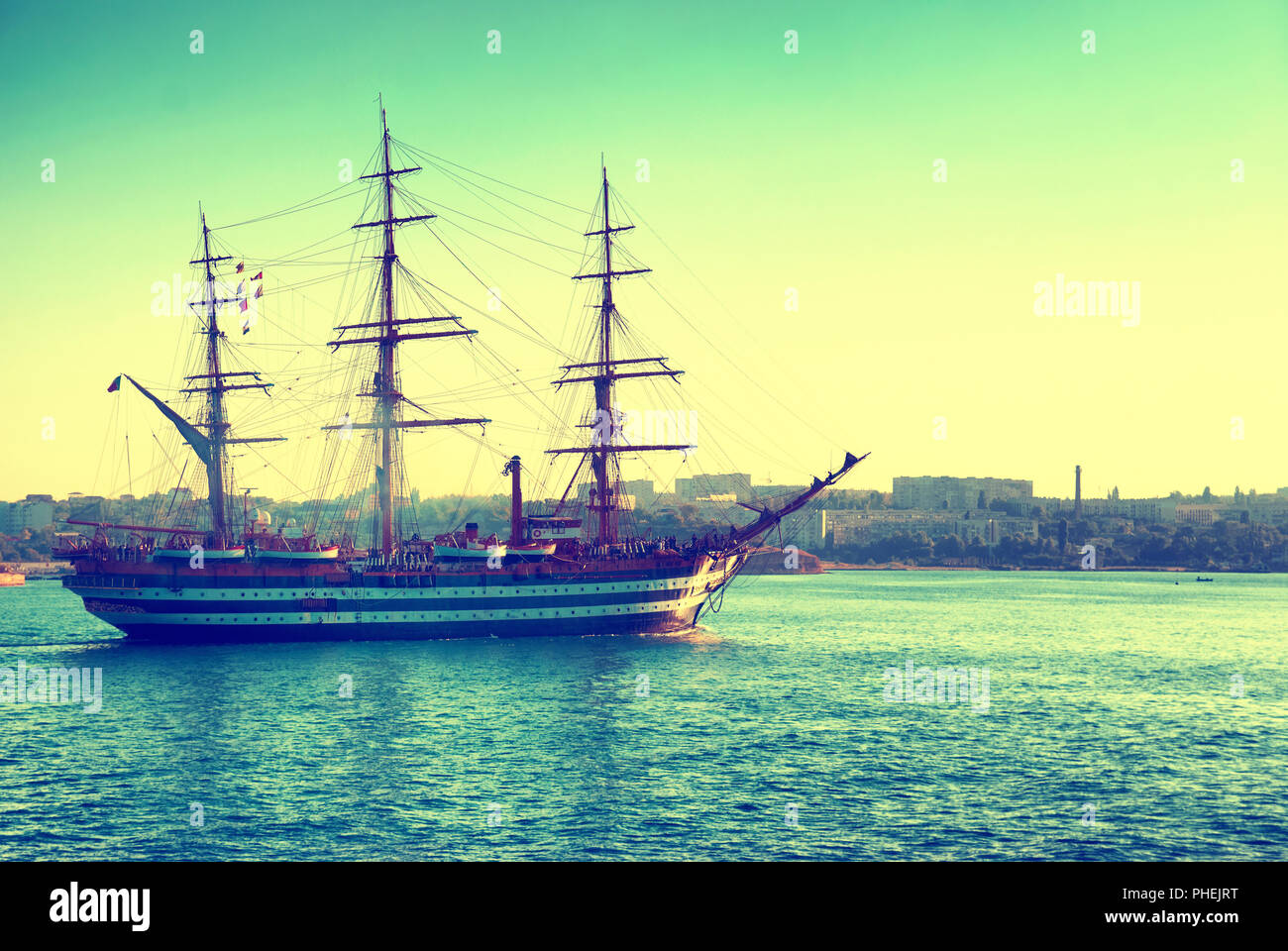 The italian sailing vessel amerigo vespucci hi-res stock photography ...