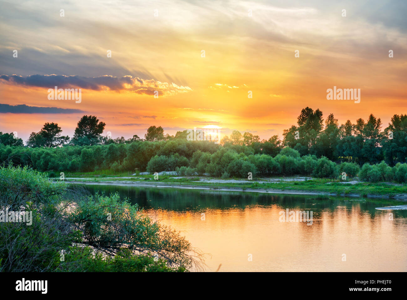 By the big river hi-res stock photography and images - Alamy