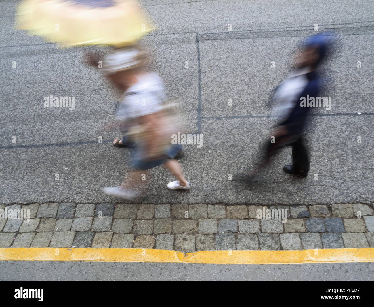 Hurrying hi-res stock photography and images - Alamy