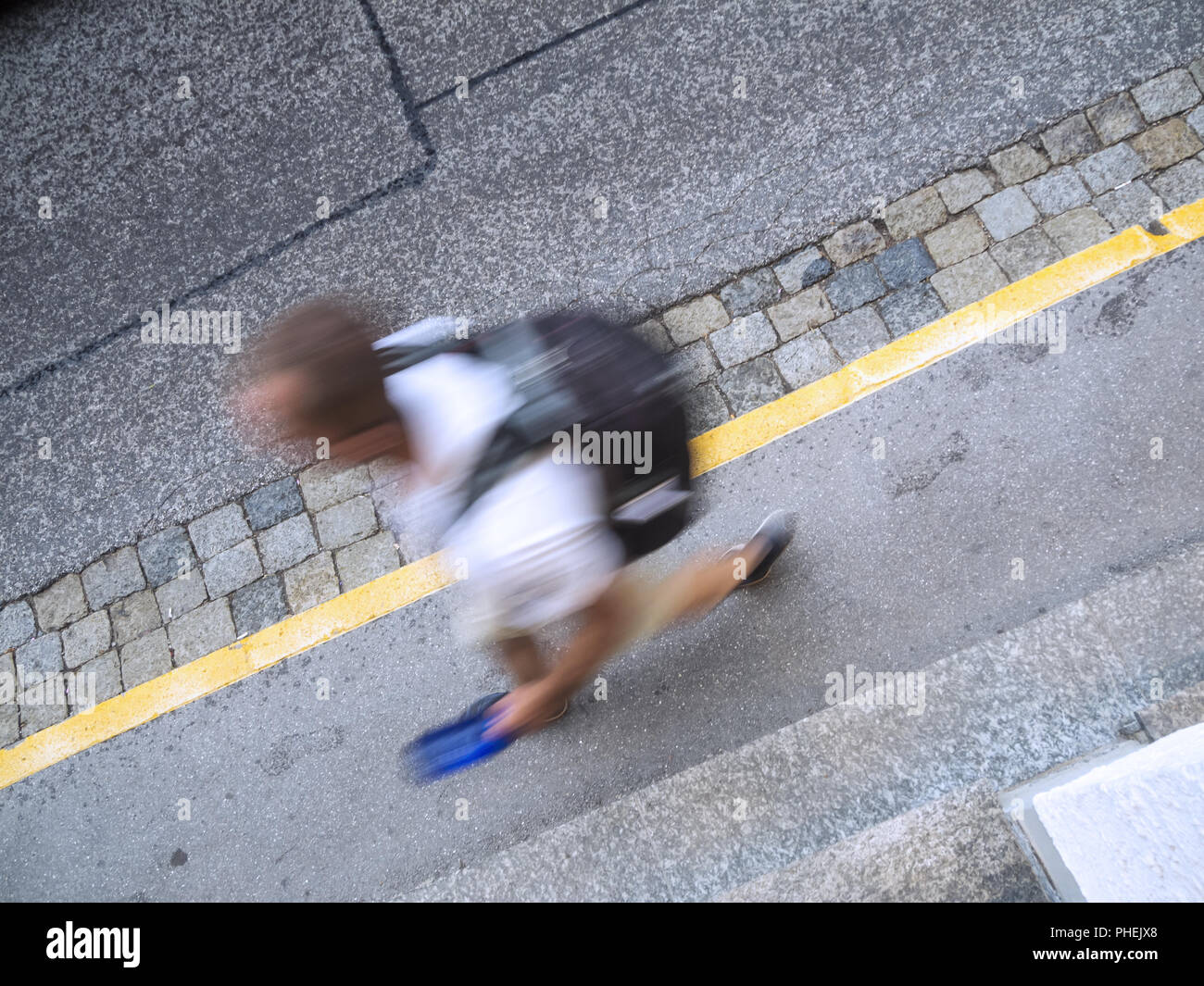 Hurrying hi-res stock photography and images - Alamy