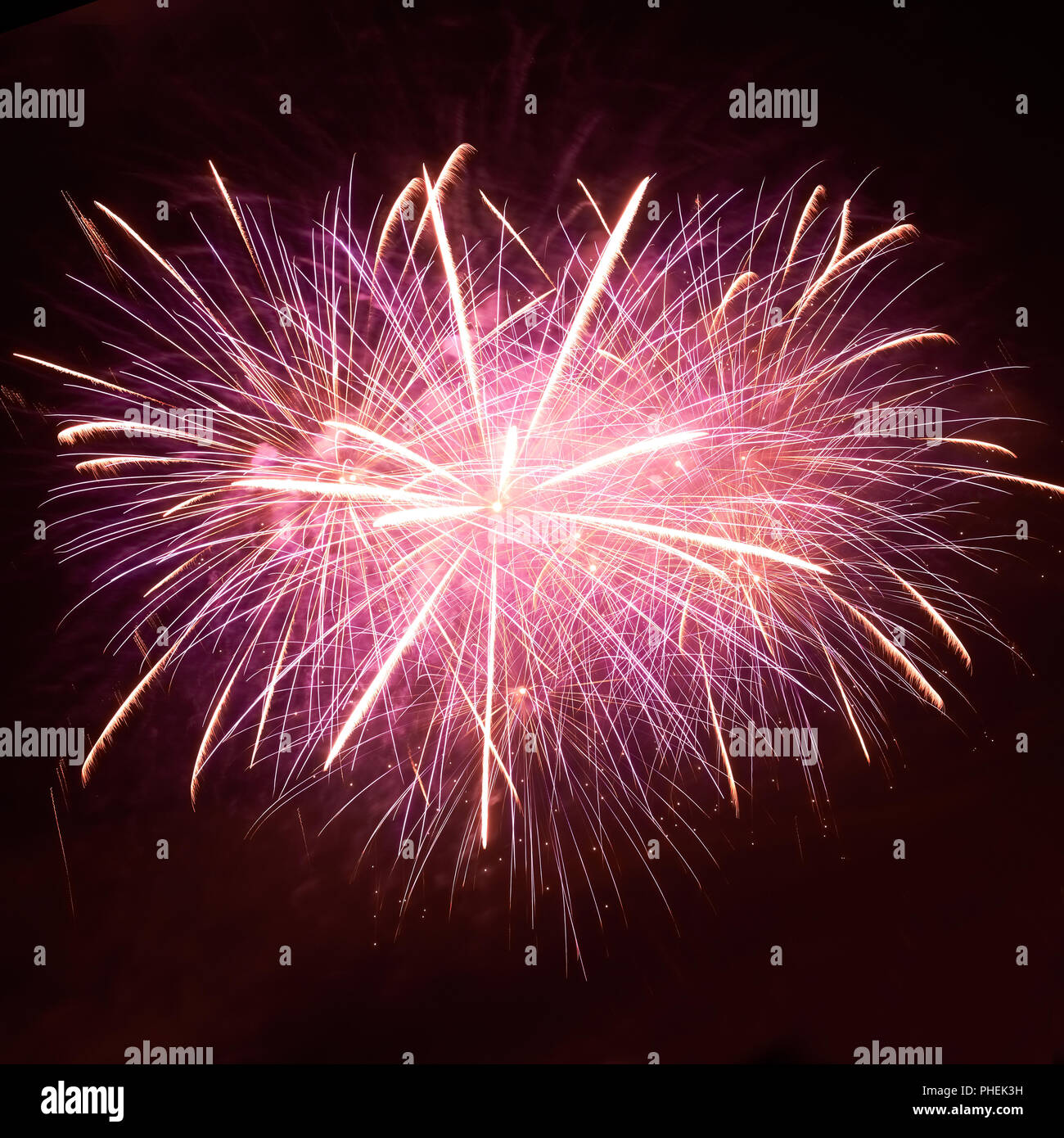 Red glowing fireworks hi-res stock photography and images - Alamy