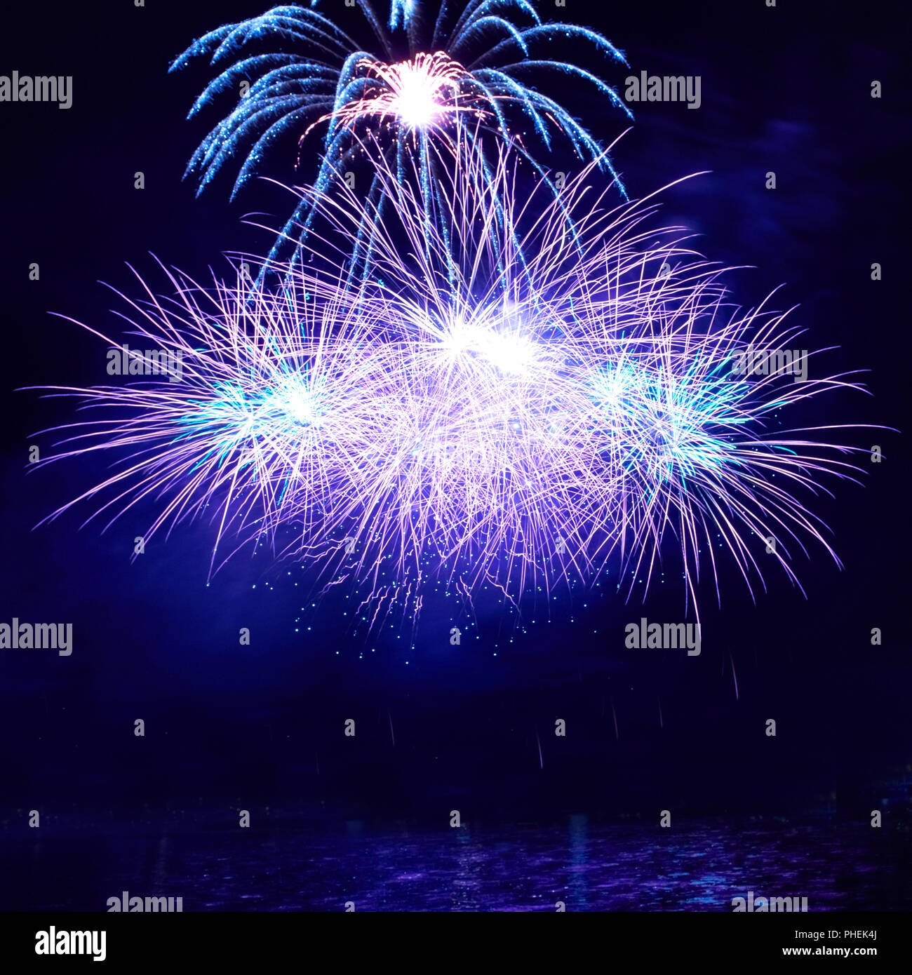 Red white blue fireworks hi-res stock photography and images - Alamy