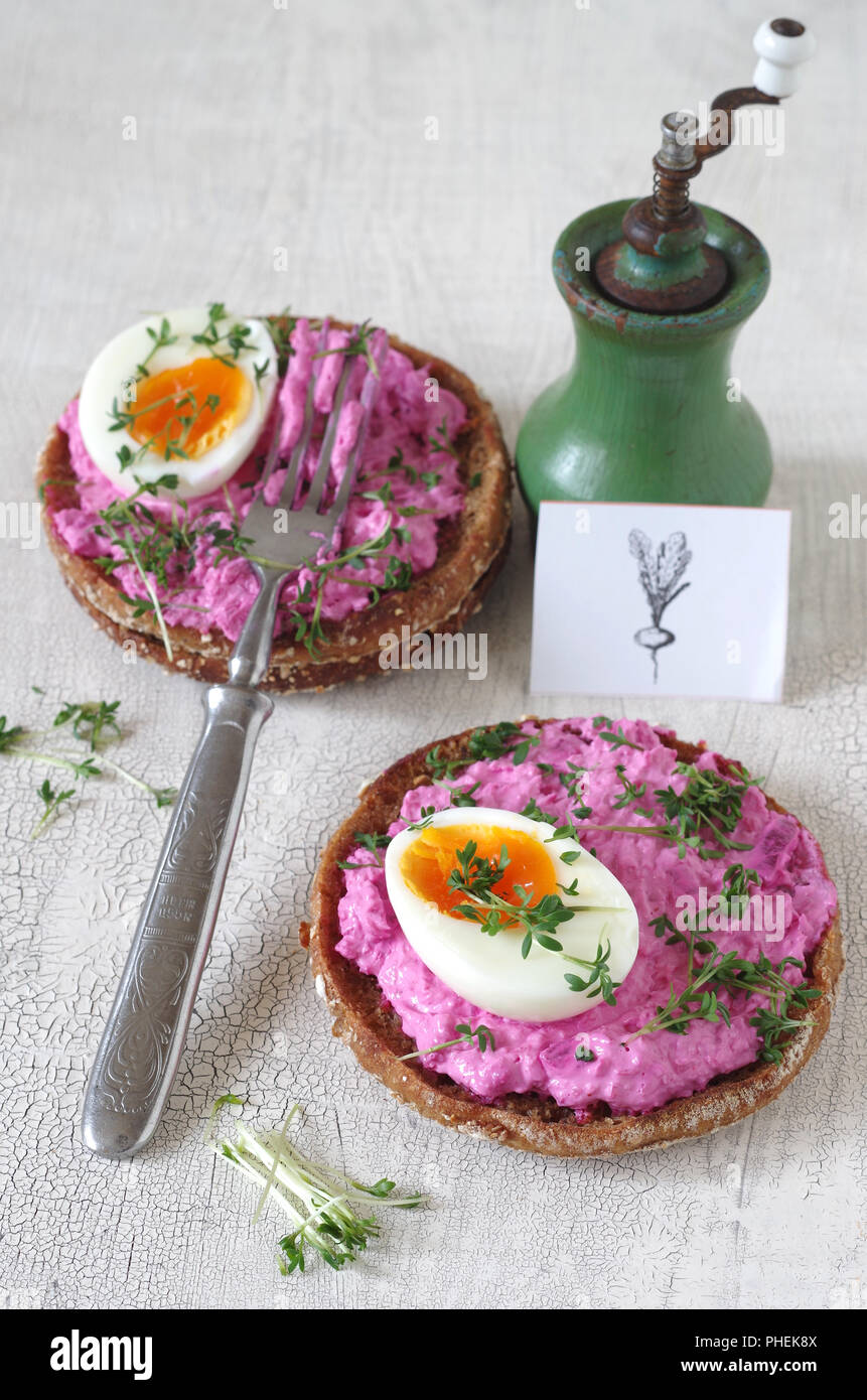 beetroot spread with egg and cress to wholemeal Stock Photo - Alamy