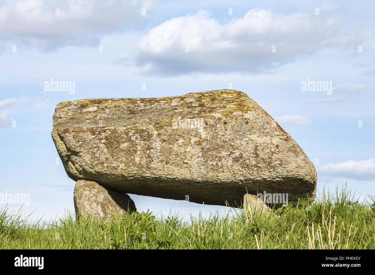Stone age grave hi-res stock photography and images - Alamy Stone age grave hi-res stock photography and images - Alamy