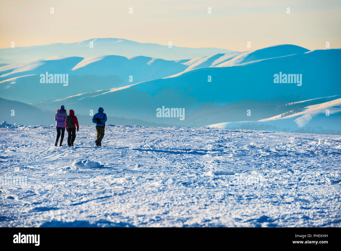 People walking in mountain hi-res stock photography and images - Alamy