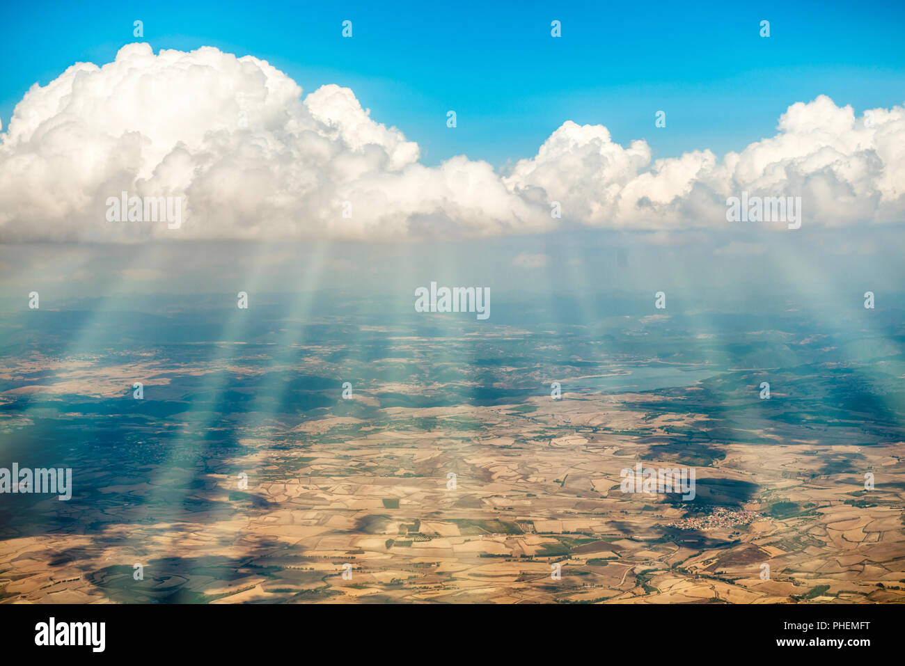 Plane about to land hi-res stock photography and images - Alamy