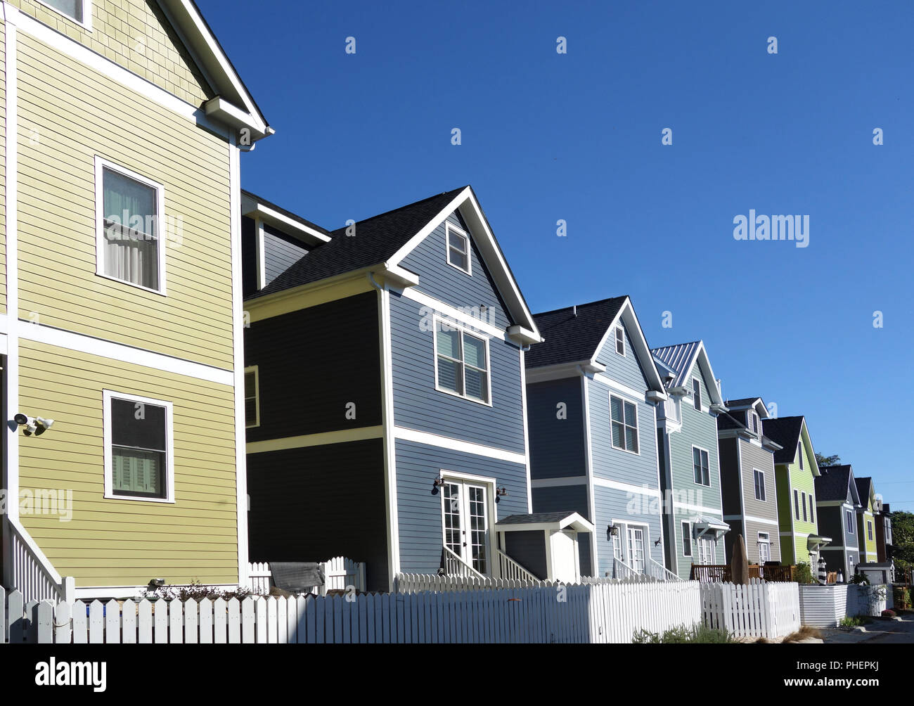 Newly built homes hi-res stock photography and images - Alamy