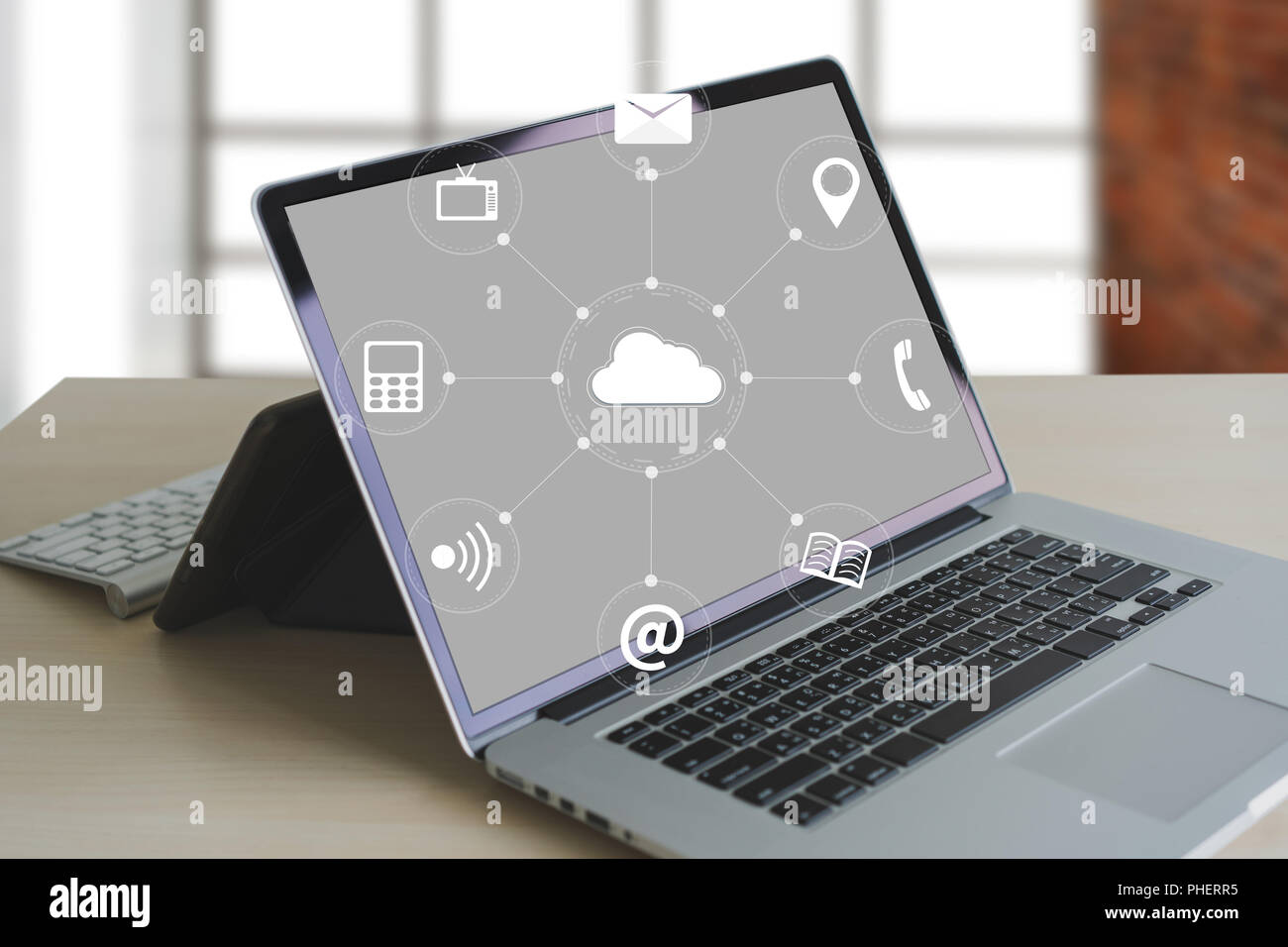 Cloud Service (Cloud Computing diagram on the new computer interface ...