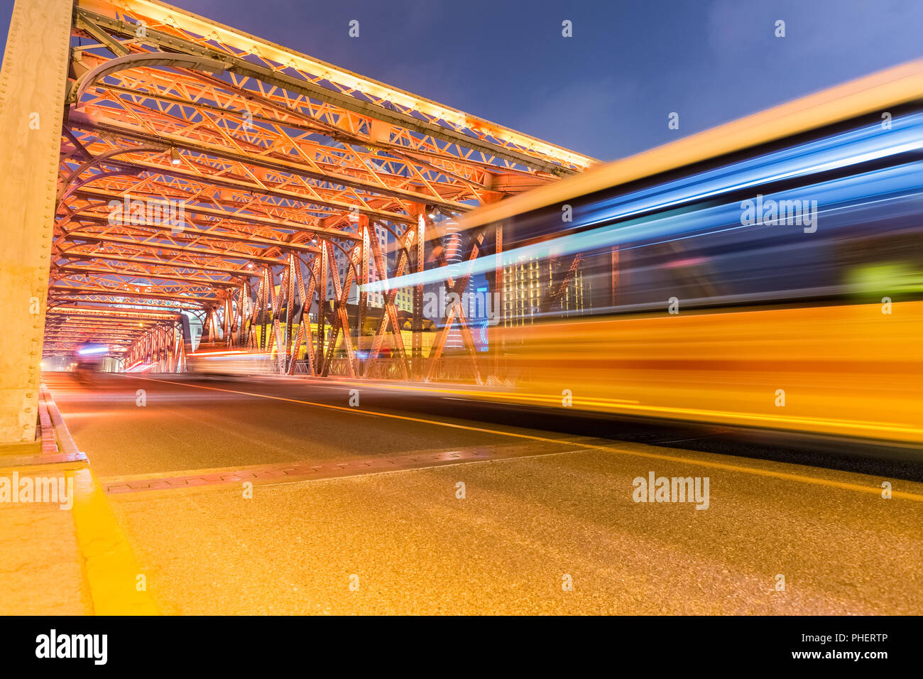 shanghai garden bridge night view Stock Photo - Alamy