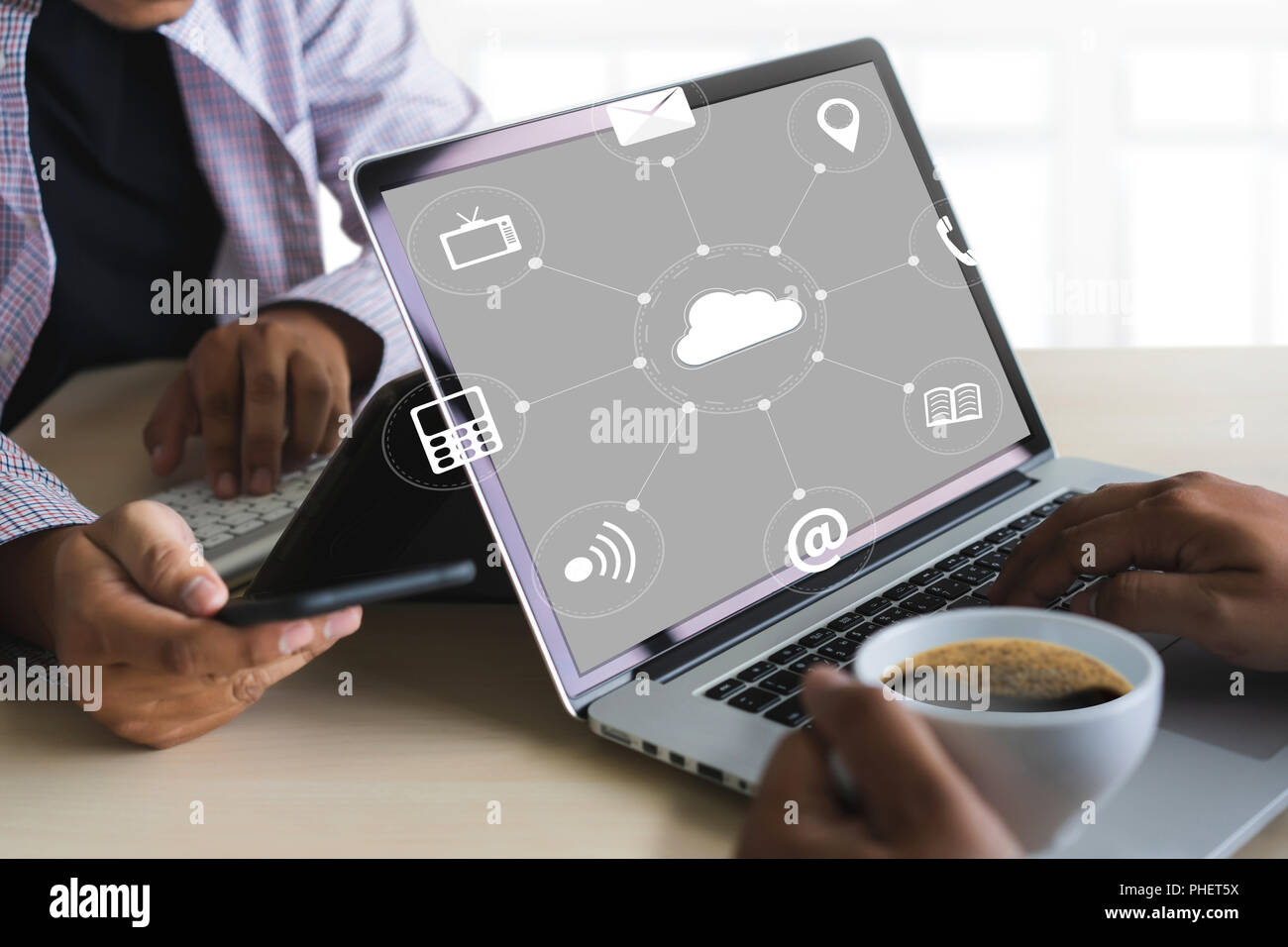 Cloud Service (Cloud Computing diagram on the new computer interface ...
