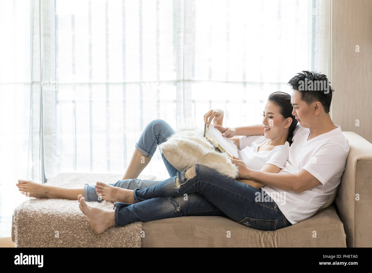 Two friends enjoying reading hi-res stock photography and images - Alamy