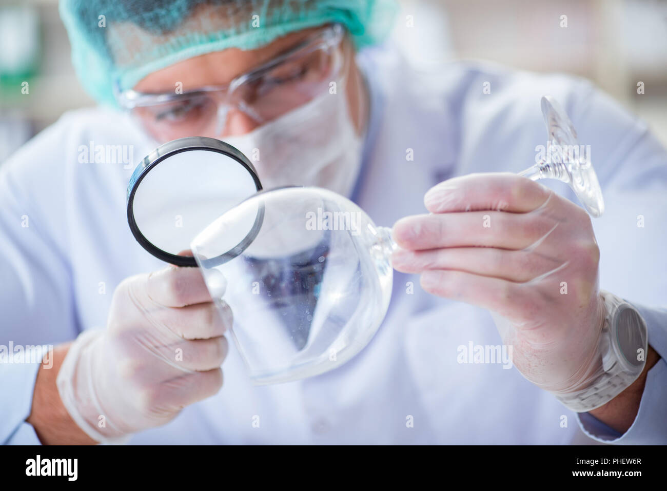 Crime lab forensics hi-res stock photography and images - Alamy