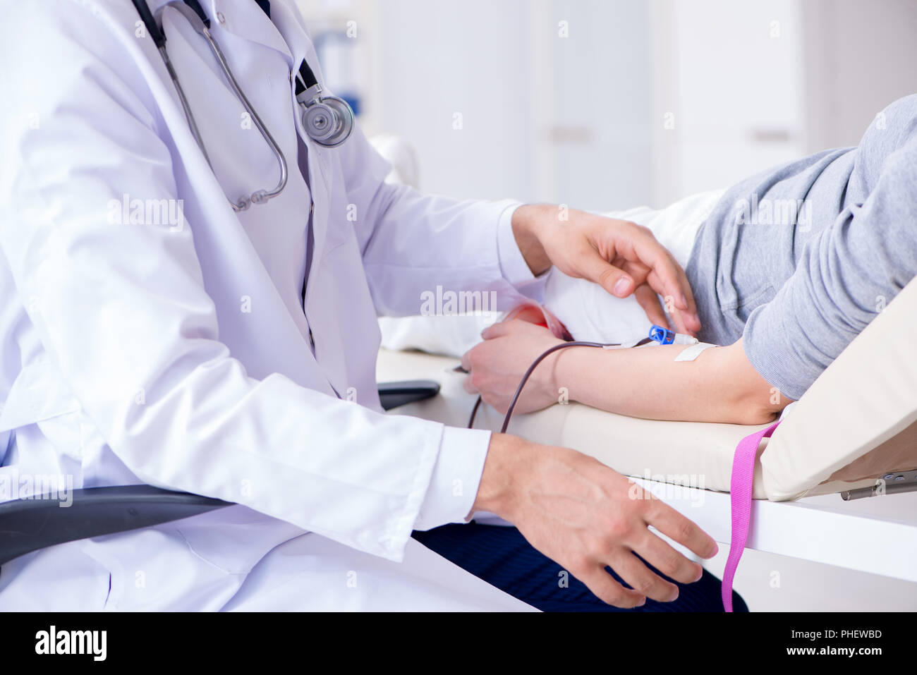 Blood transfus hi-res stock photography and images - Alamy