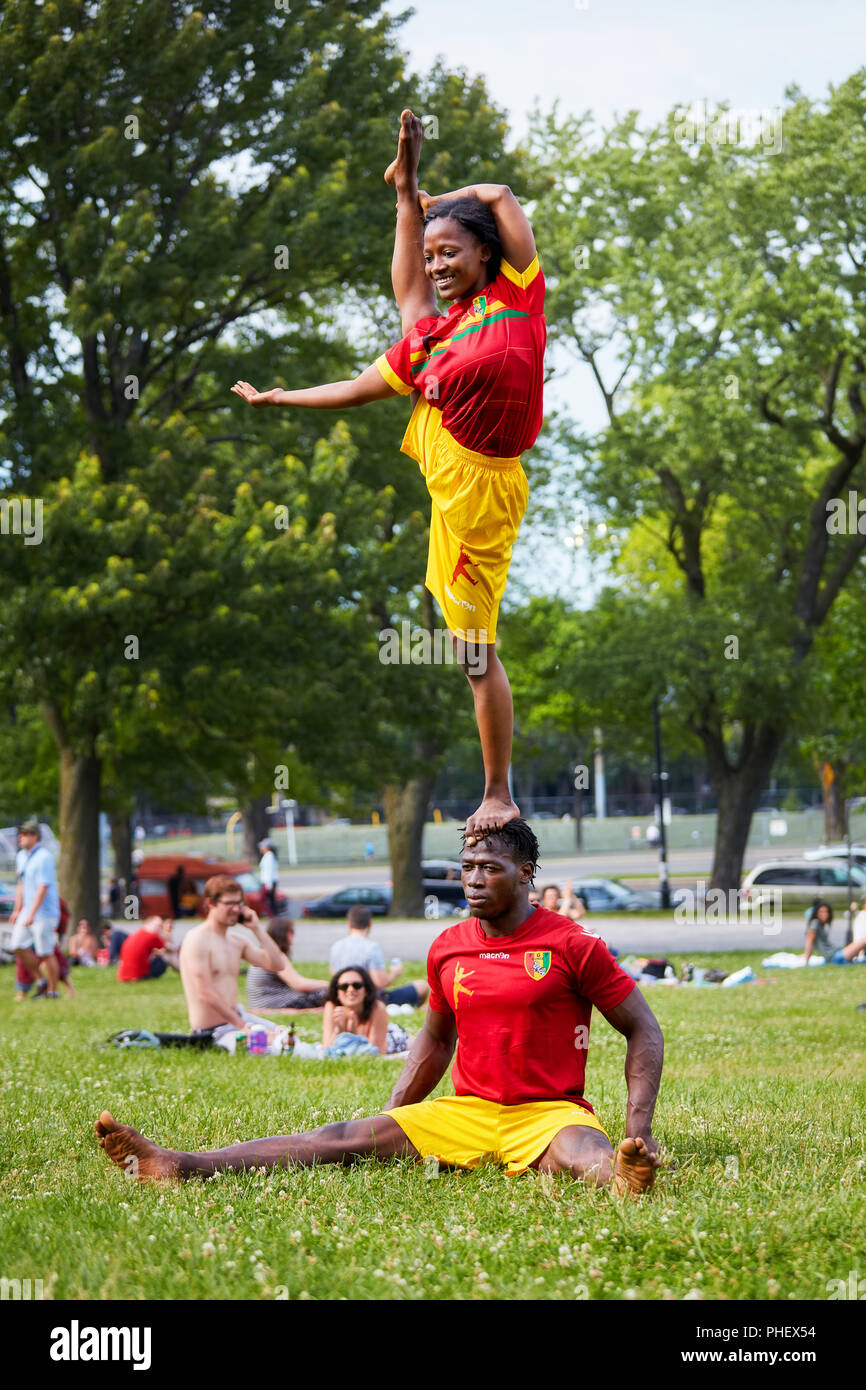 American acrobat hi-res stock photography and images - Alamy