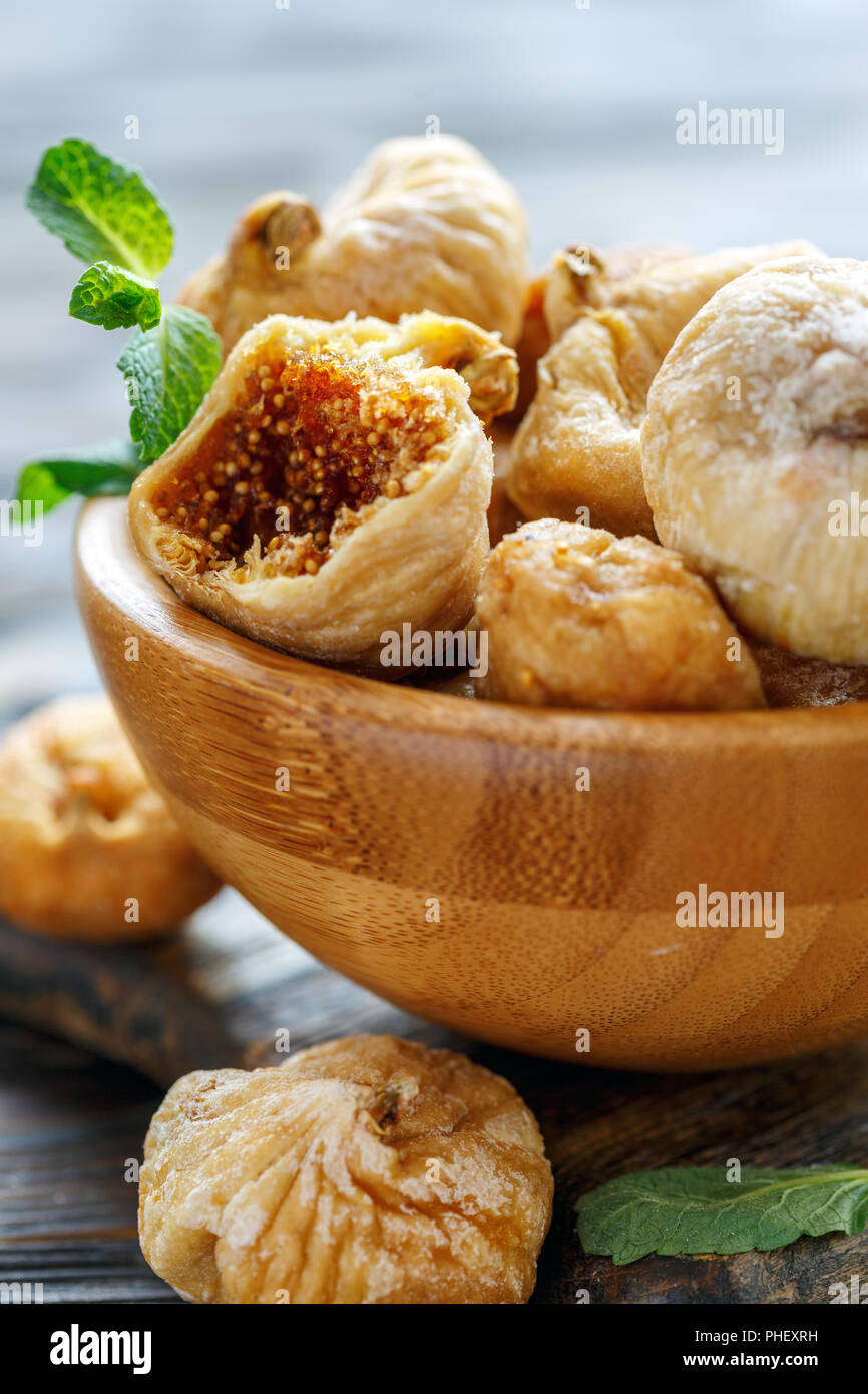 White bowl figs in white bowl hi-res stock photography and images - Alamy