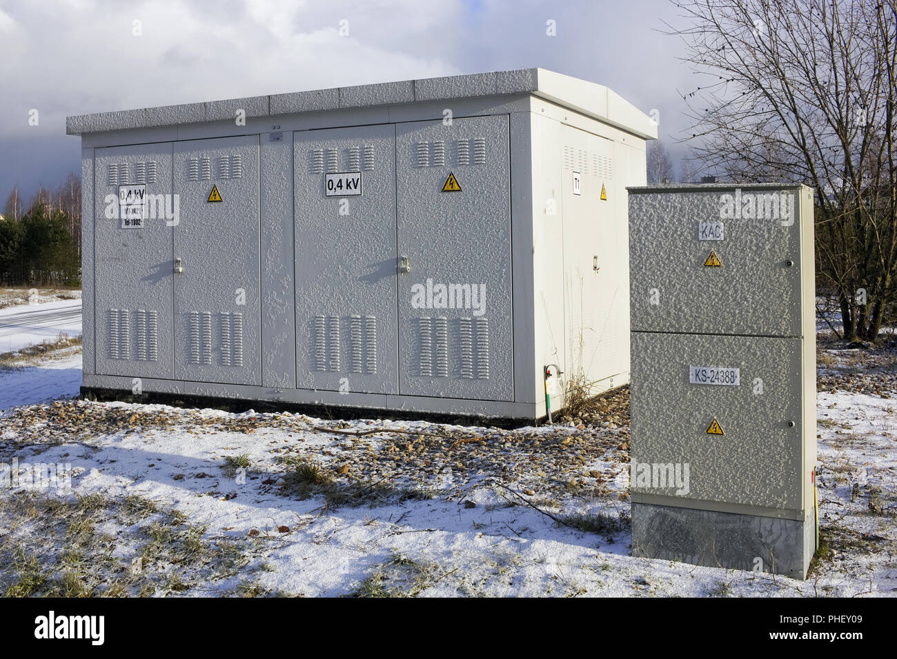 The frozen electric power Stock Photo - Alamy
