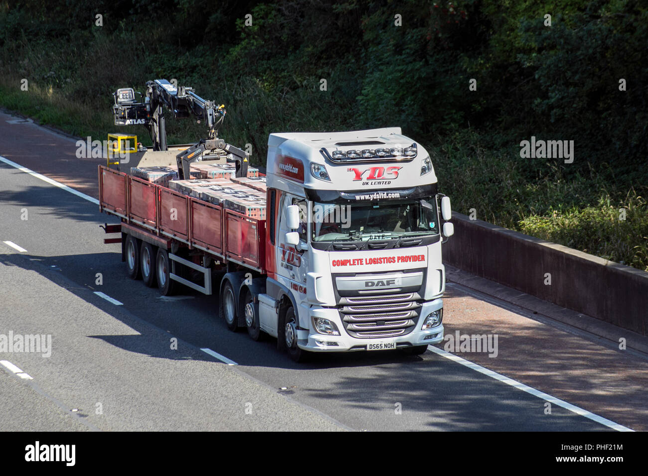 YDS a contract distribution service; DAF Heavy bulk Haulage delivery ...