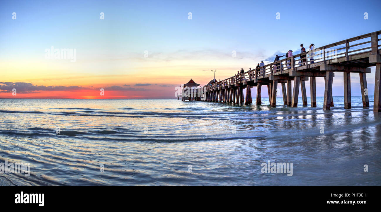 Naples beach and pier hi-res stock photography and images - Alamy
