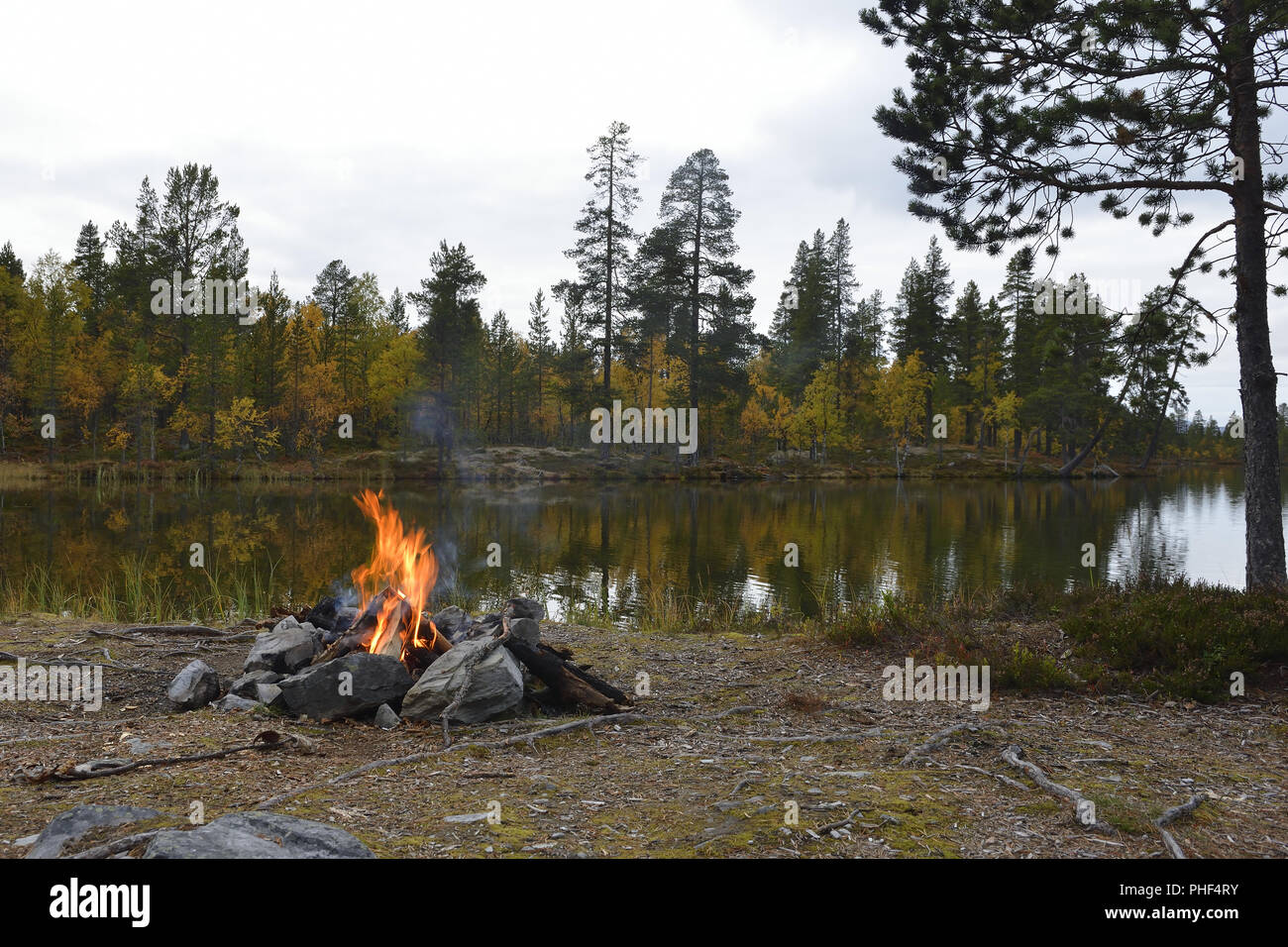 Campfire hi-res stock photography and images - Alamy