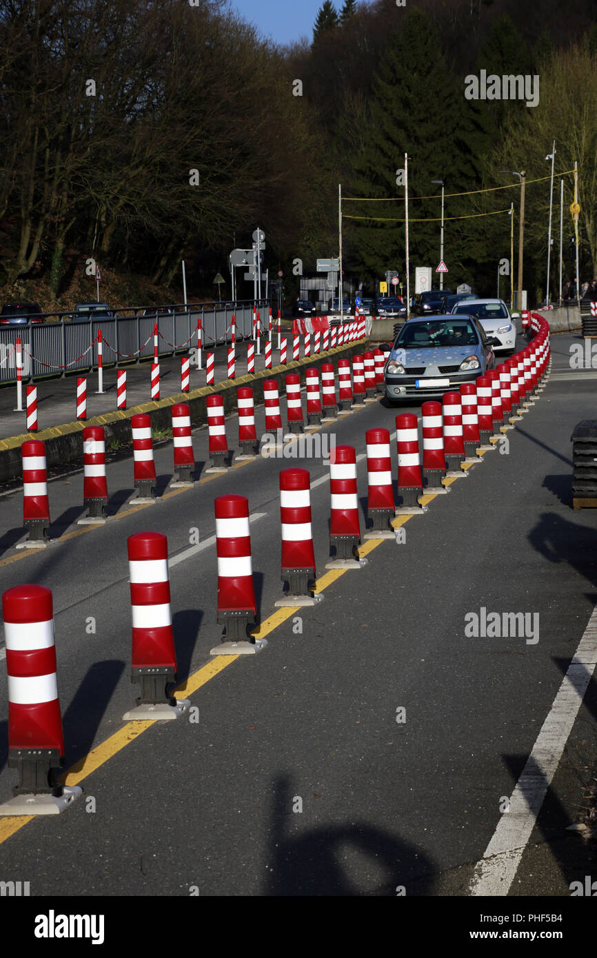 Single-lane traffic guidance over a repairable bridge Stock Photo - Alamy