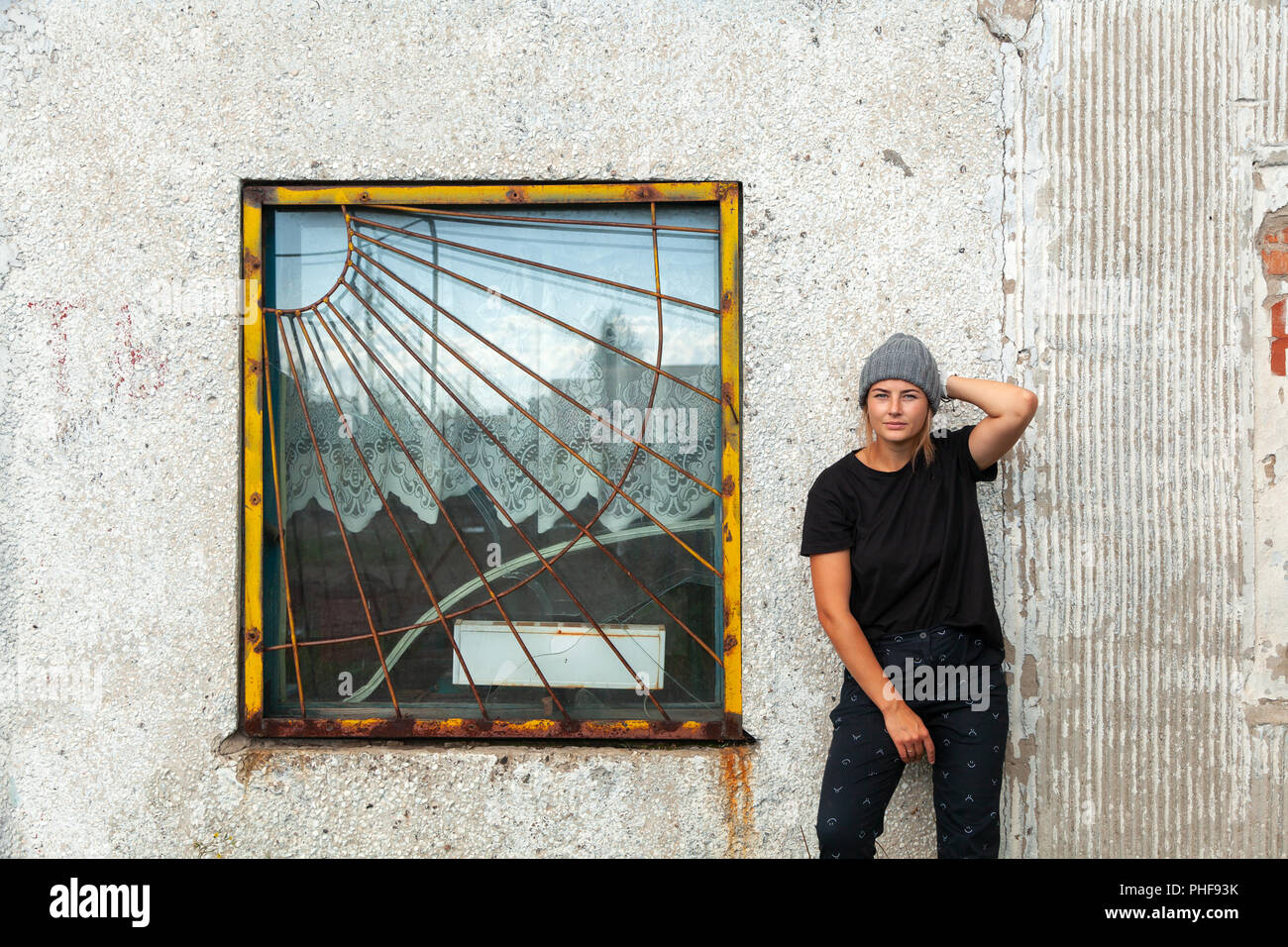 Beautiful blonde in black fur coat hi-res stock photography and images ...