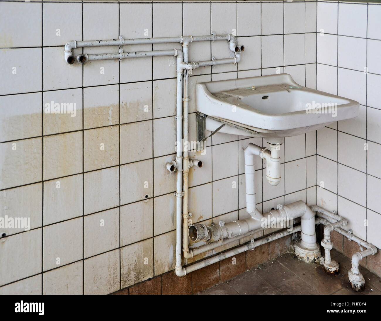 Washbasin pipe hi-res stock photography and images - Alamy