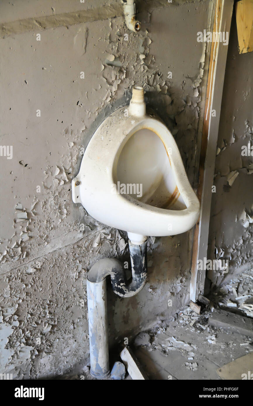 Factory toilet hi-res stock photography and images - Alamy