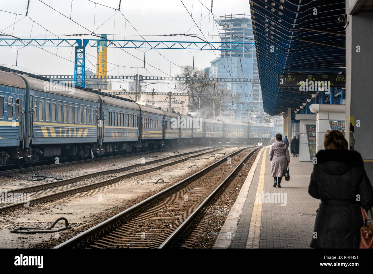 Kyiv pasazhyrskyi railway station hi-res stock photography and images ...