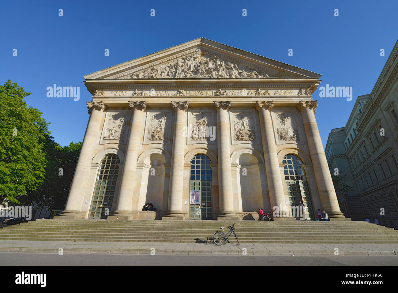 St.-Hedwigs-Kathedrale, Bebelplatz, Mitte, Berlin, Deutschland Stock ...